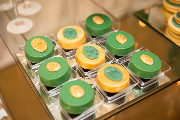 Gold and Emerald Green Dessert Table » mondeliceblog.com